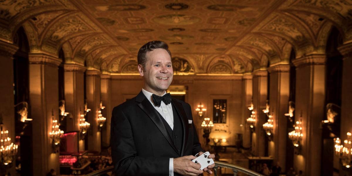 Chicago Award Winning Magician | 3rd Generation Magician
